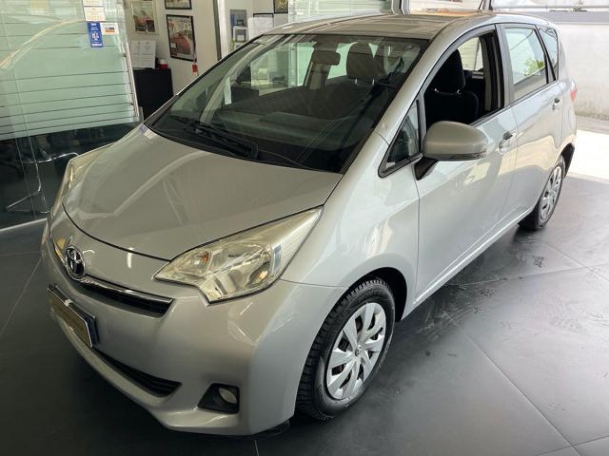 TOYOTA Verso-S Verso-S 1.4D MT Active