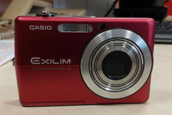 FOTOCAMERA CASIO EXILIM EX-Z700