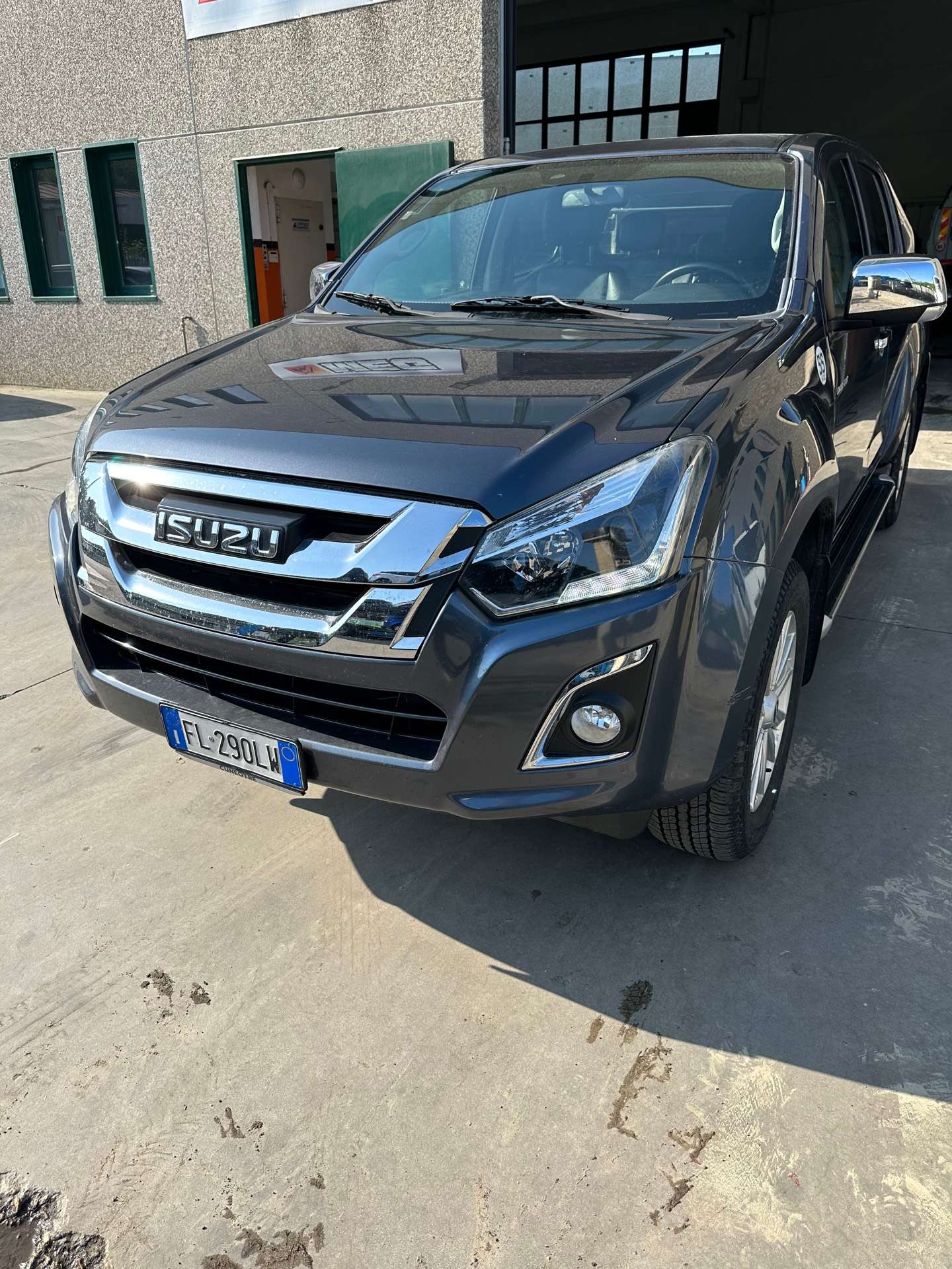 Isuzu D-Max1.9 td crew Solar Supernova 4x4 auto