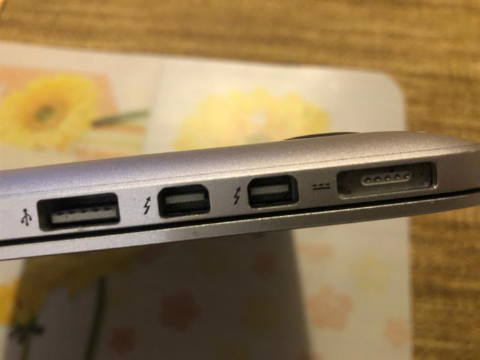 APPLE MAC BOOK PRO 2015