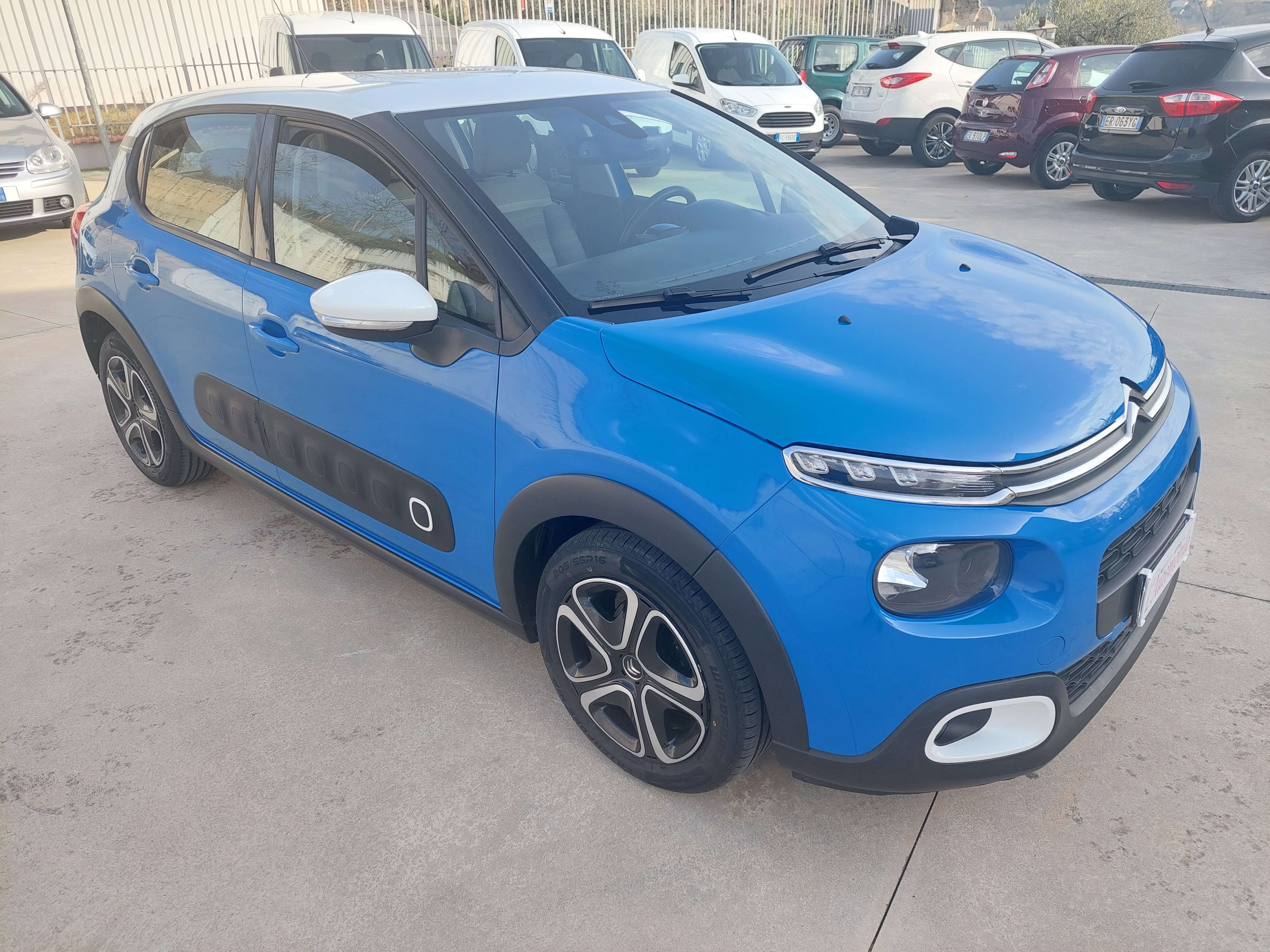 Citroen C31.6 bluehdi Shine  KM CERTIF. PARI AL NUOVO