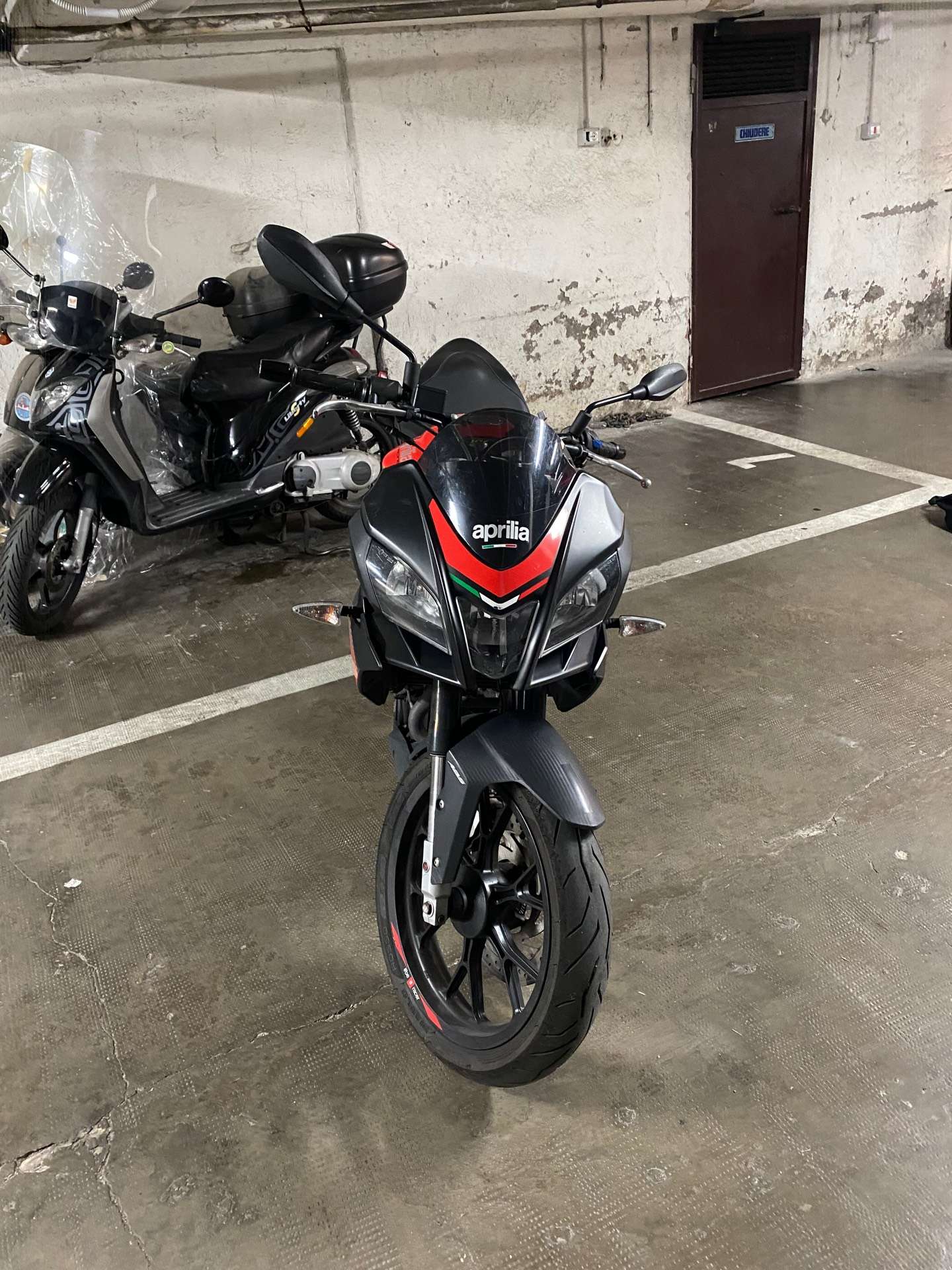 Aprilia Tuonoaprilia tuono 125