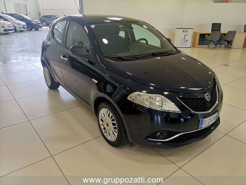 Lancia Ypsilon1.2 69 CV 5 porte GPL Ecochic Silver