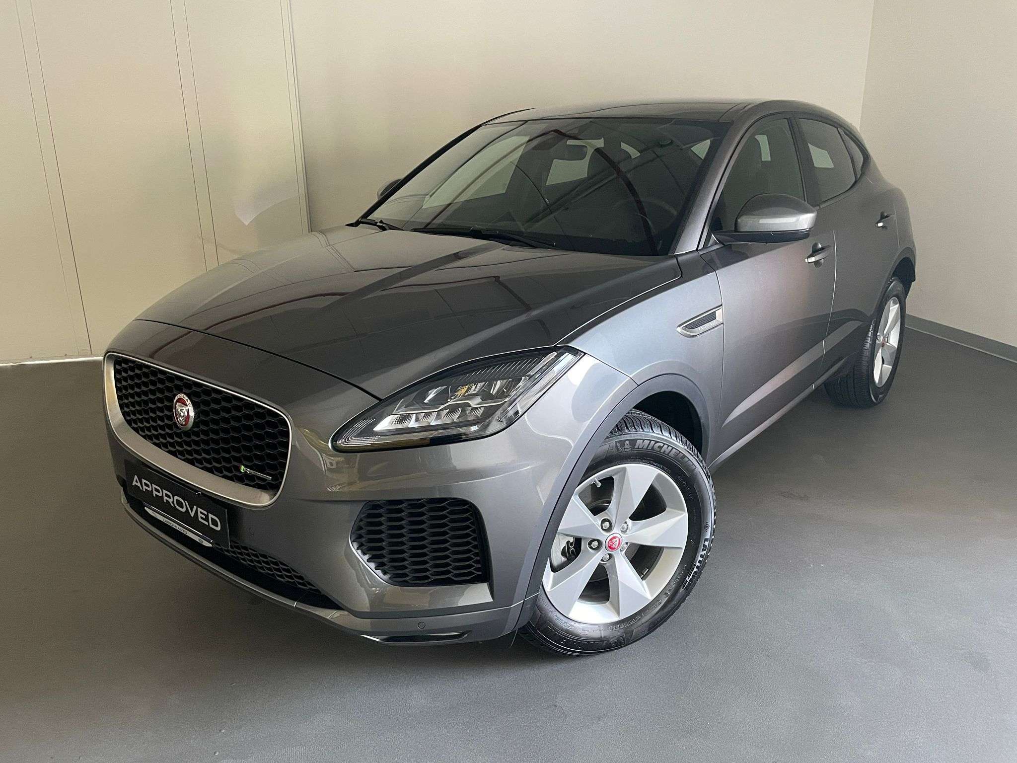 Jaguar E-PaceE-Pace 2.0d i4 R-Dynamic S awd 150cv auto my19