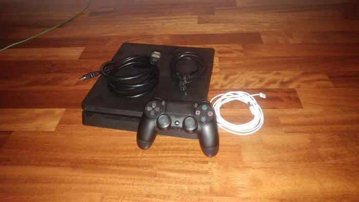 PLAYSTATION 4 SLIM 500 GB + 1 JOYSTICK