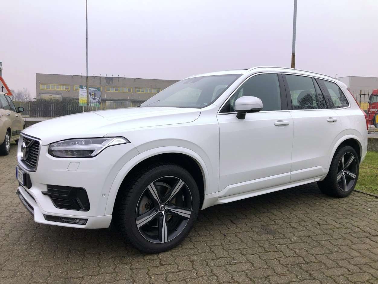 Volvo XC90D5 AWD Geartronic R-design GANCIO TRAINO TETTO PAN