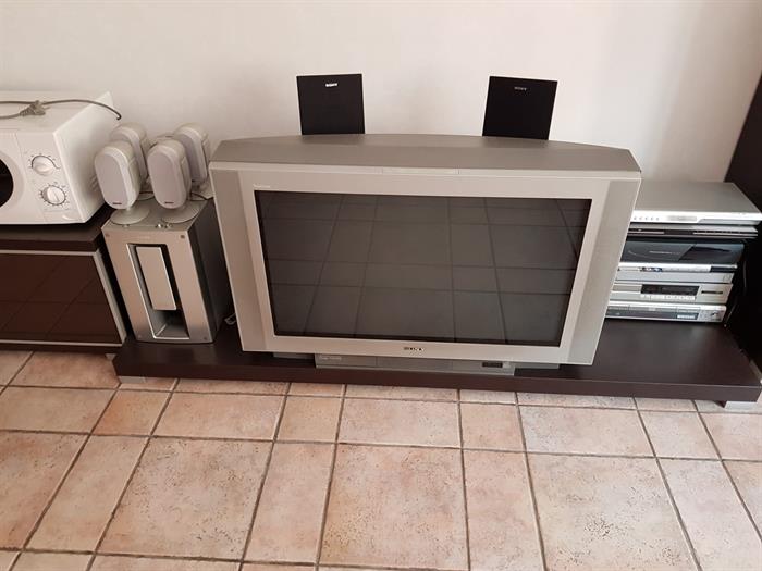 TV SONY 32" PIU' HI-FI