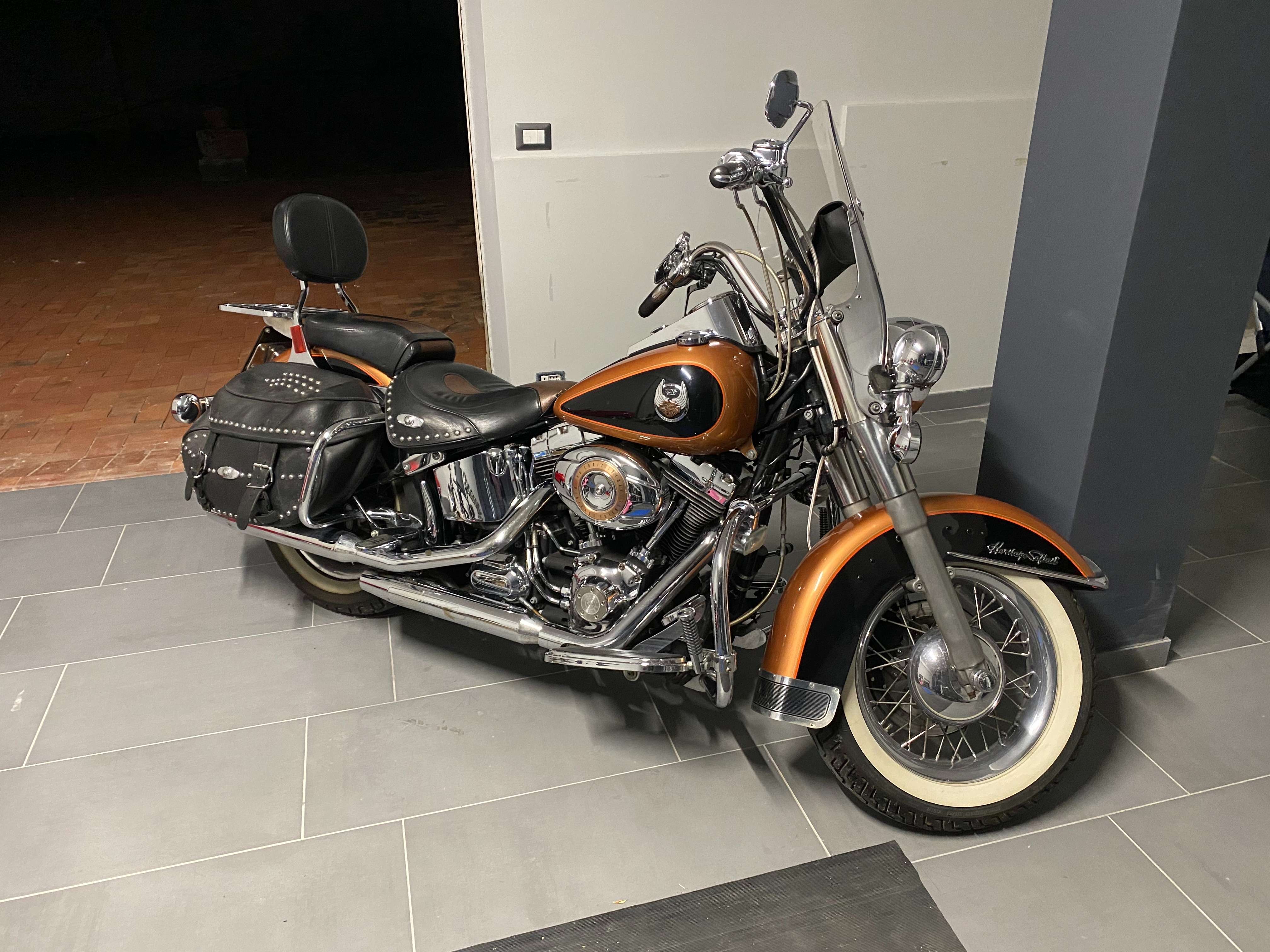 Harley-Davidson Heritage Softail105” anniversario