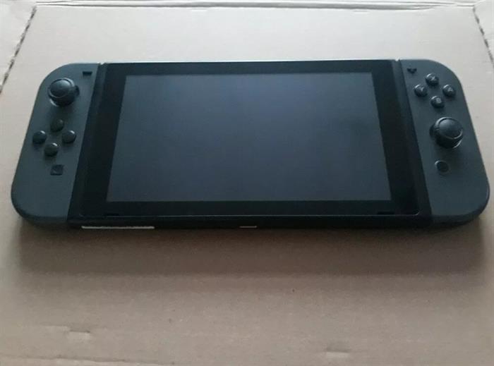 NINTENDO SWITCH NERA