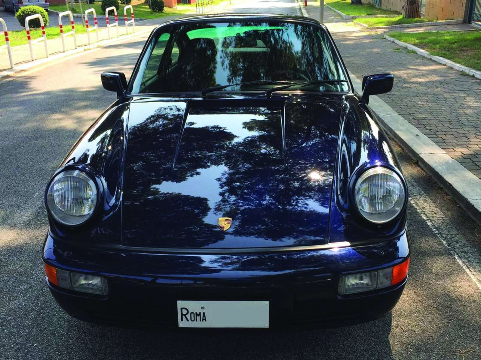 Porsche 964911 Coupe 3.6 Carrera 4