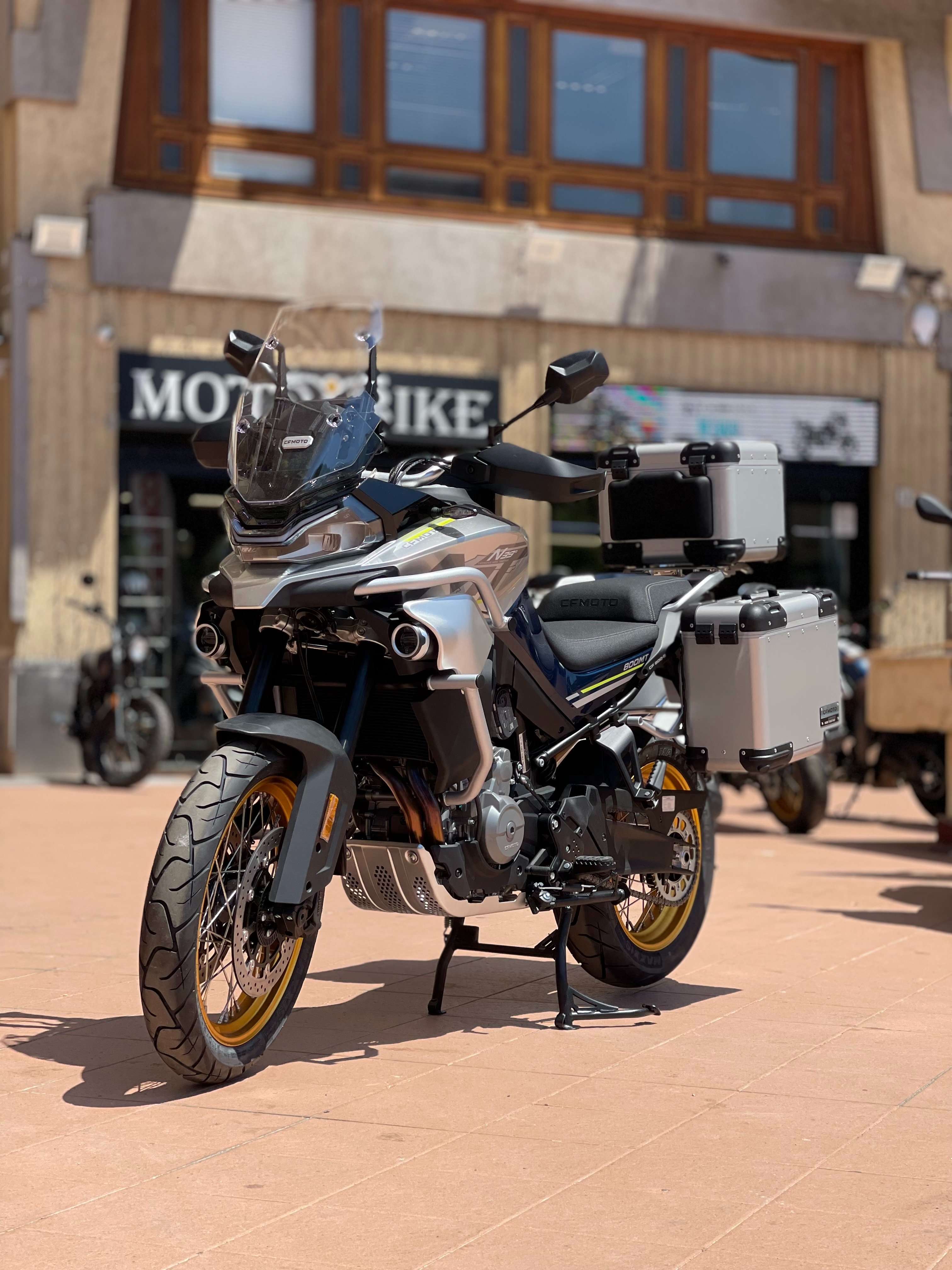 CF Moto MT 800 TOURING