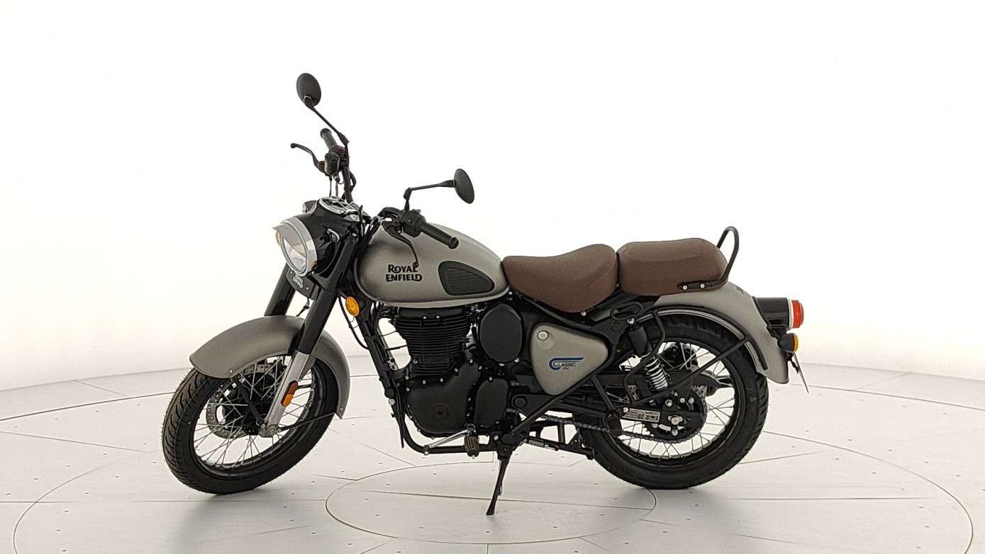 Royal Enfield Bullet 350CLASSIC DARK