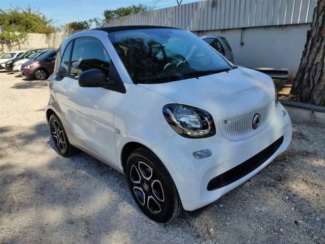 smart forTwo1.0 T.amic CARPLAY,CRUISE,NAVI,CLIMA