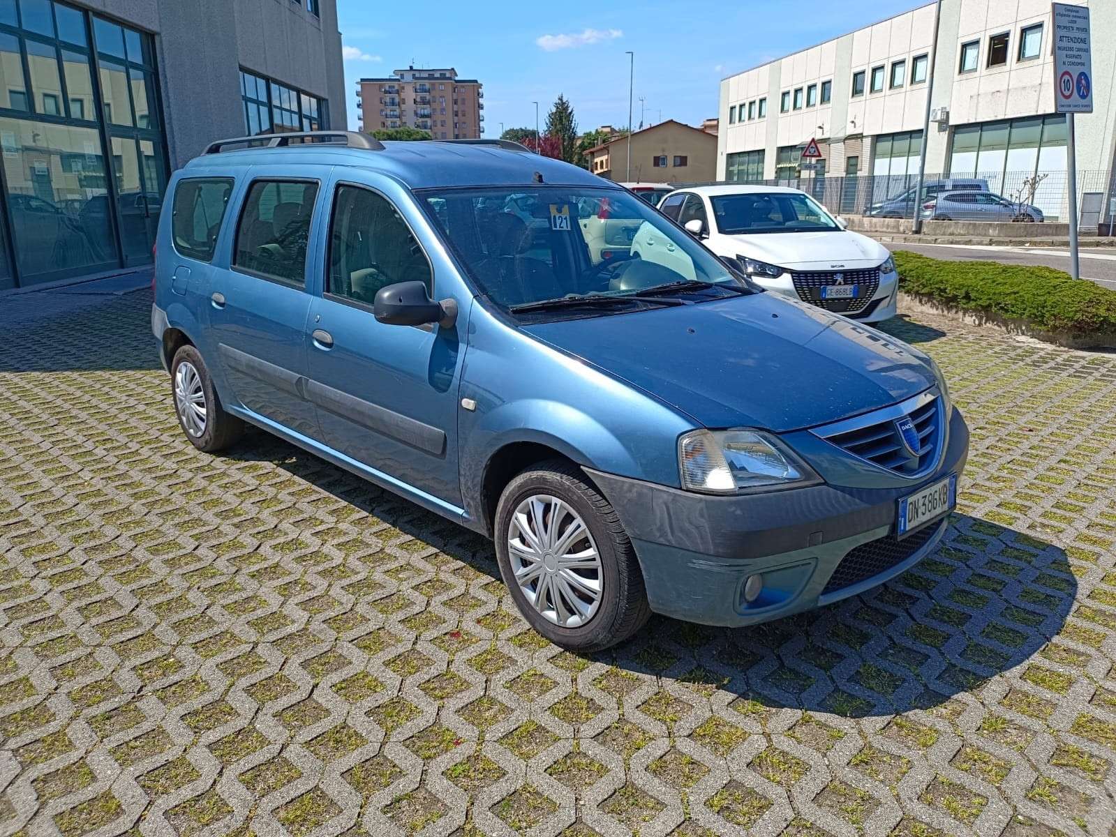 Dacia LoganMCV 1.6 16V 105Cv 7 Posti*Clima*Radio cd*Euro 4