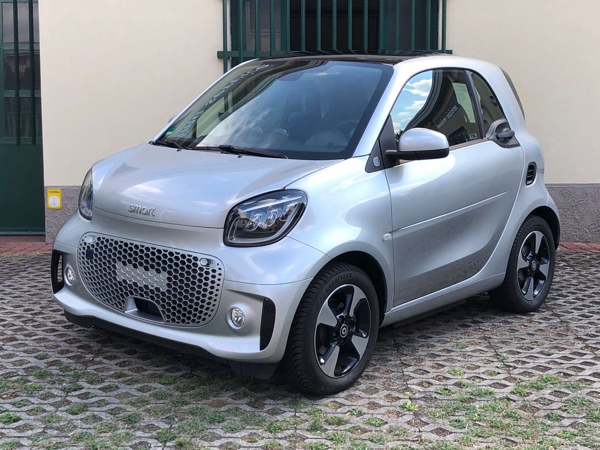 smart forTwoEQ Passion FULL LED/CAMERA/NAVI/CARPLAY/PANORAMA