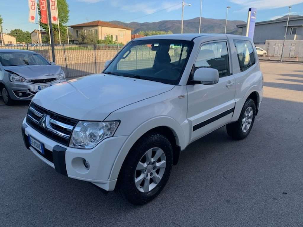 Mitsubishi Pajero3.2 DI-D 16V 3p. Intense DPF tagliandi regolari