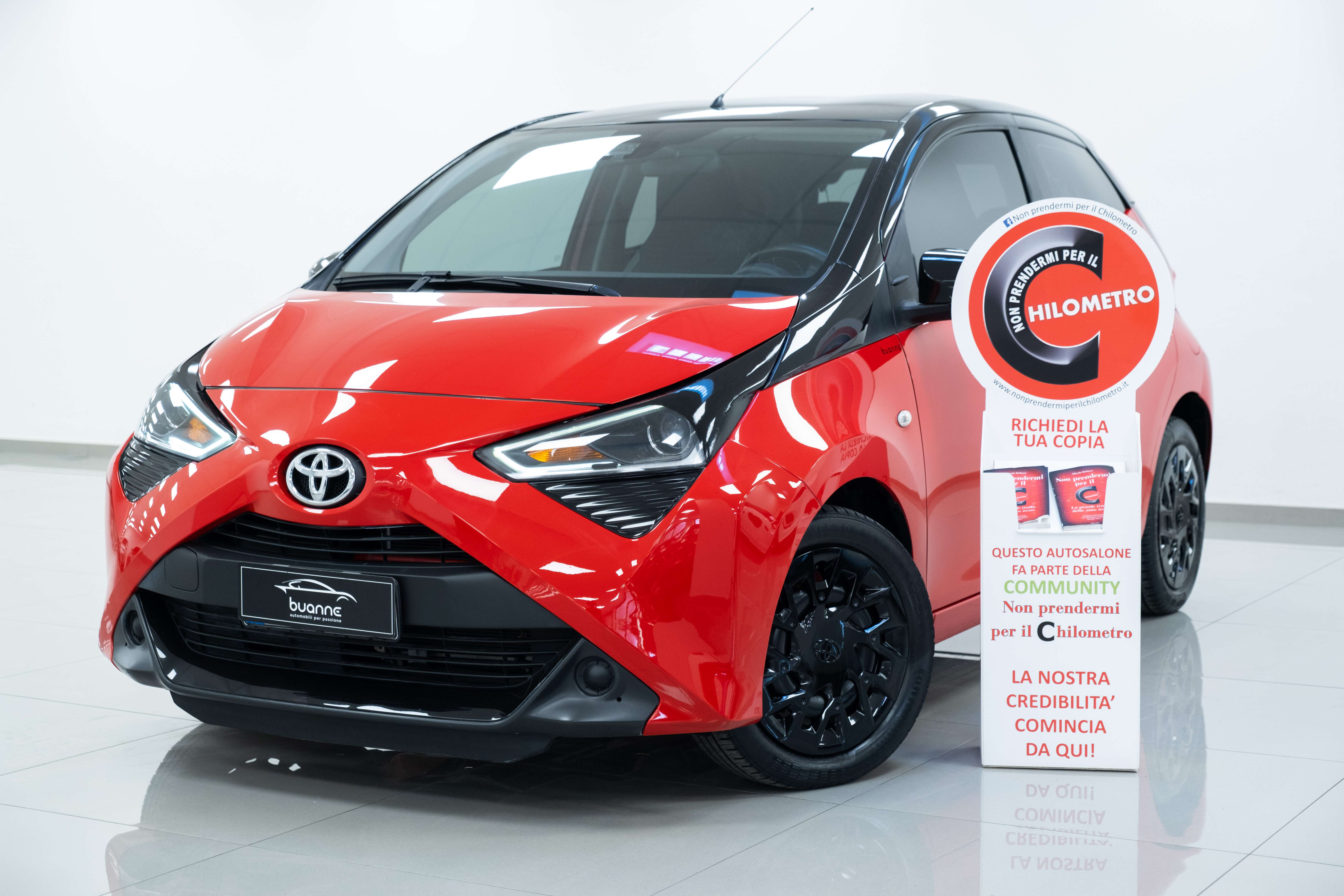 Toyota Aygo5p 1.0 x-clusiv 72cv Bicolor Italy