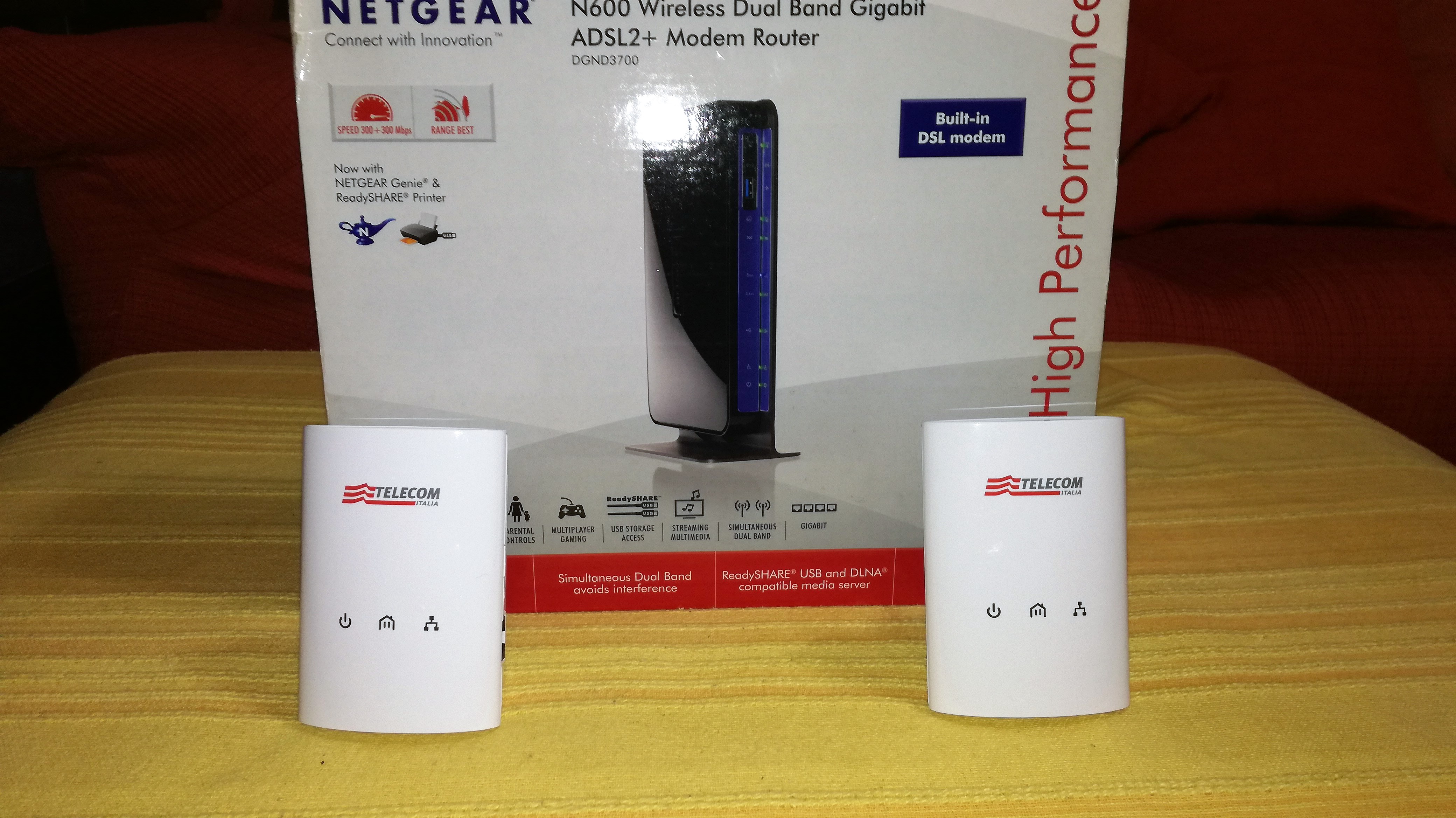 MODEM ROUTER DGND3700 E COPPIA DI POWERLINE TELECOM