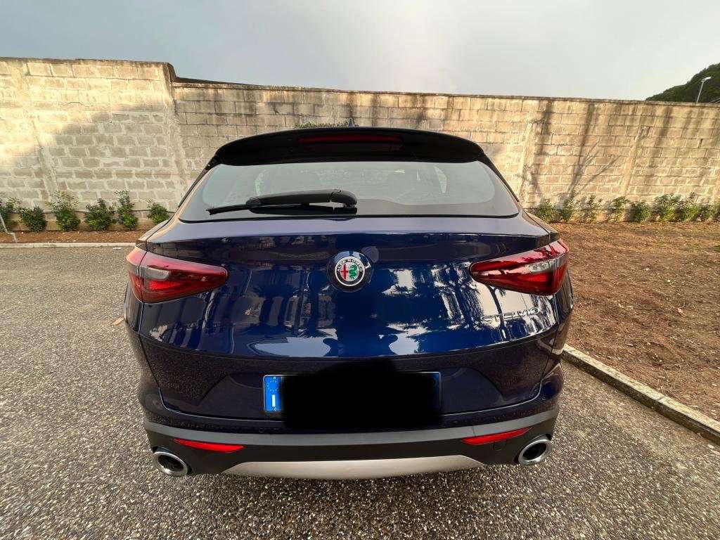 Alfa Romeo StelvioStelvio 2.2 t Business rwd 160cv auto my19