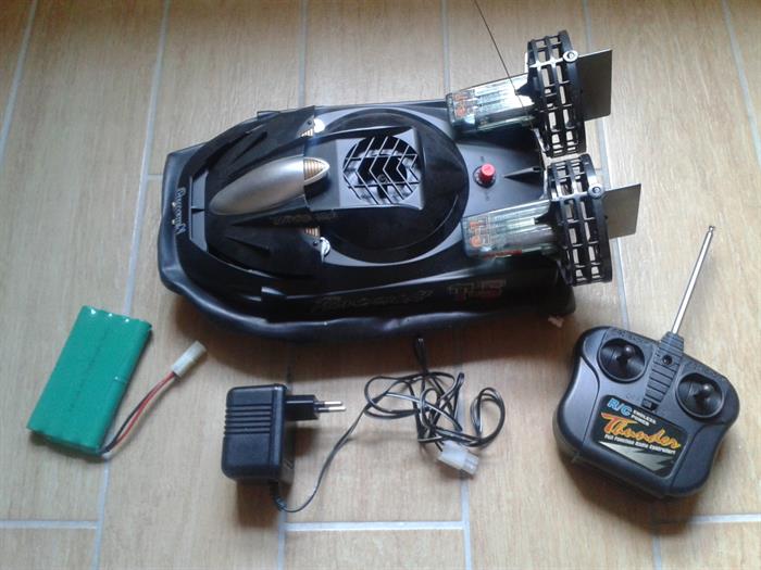 MODELLO RADIOCOMANDATO DI HOVER CRAFT