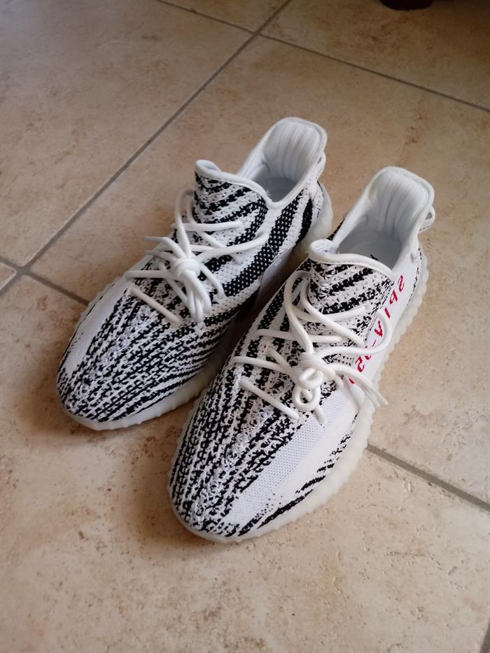 YEEZY BOOST V2 350 ZEBRA