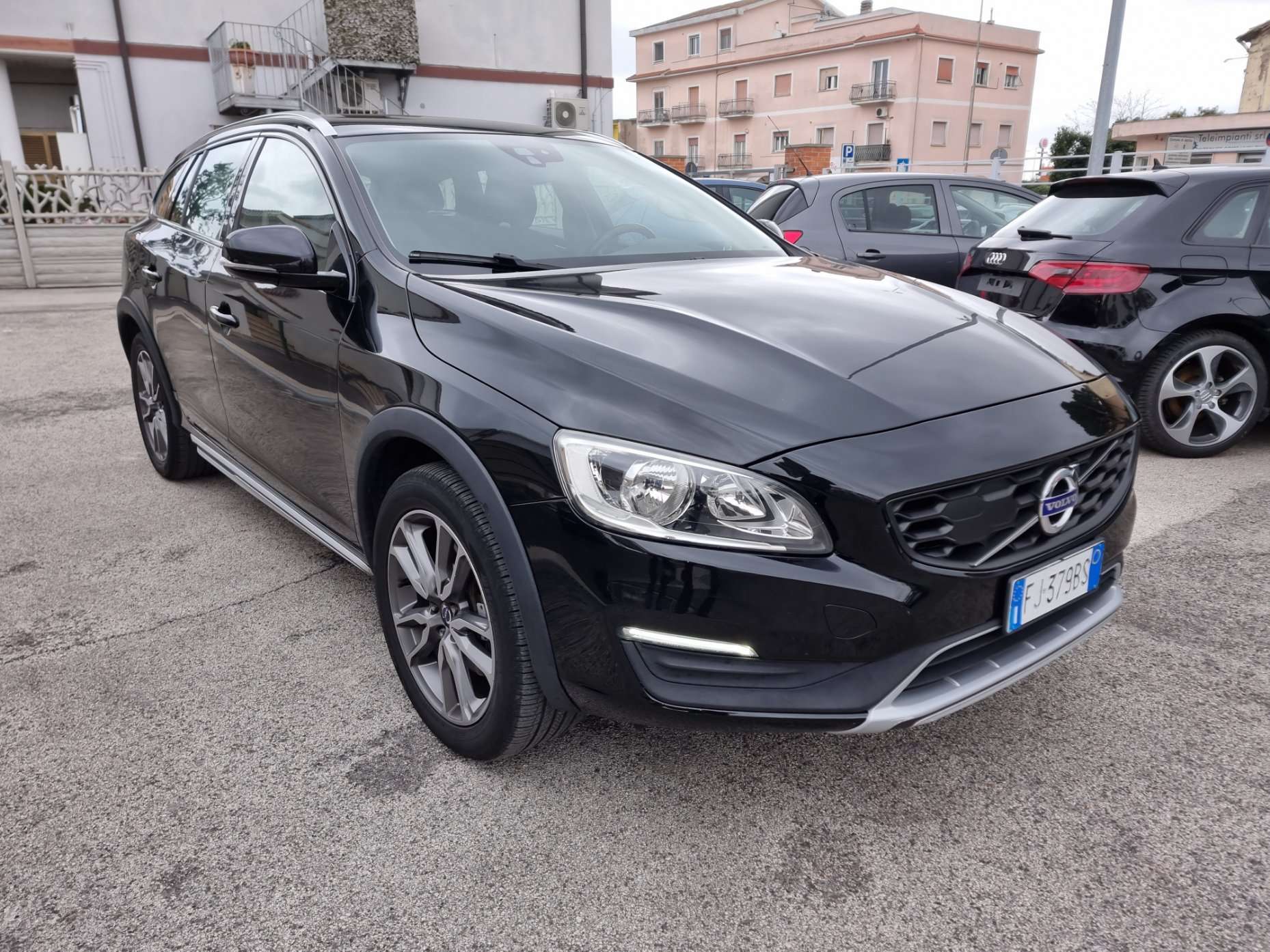 Volvo V60 Cross CountryV60 Cross Country 2.0 d3 Business geartronic