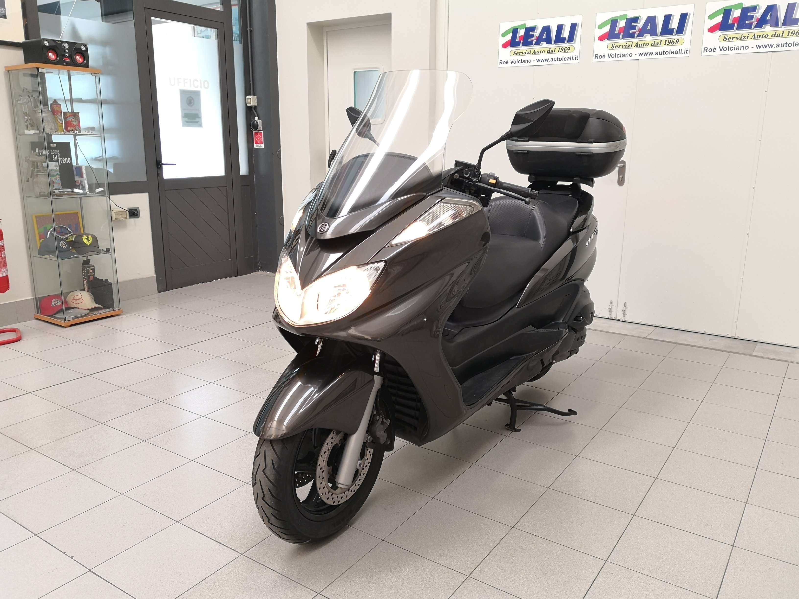 Yamaha Majesty 400400cc  34cv  Scooter