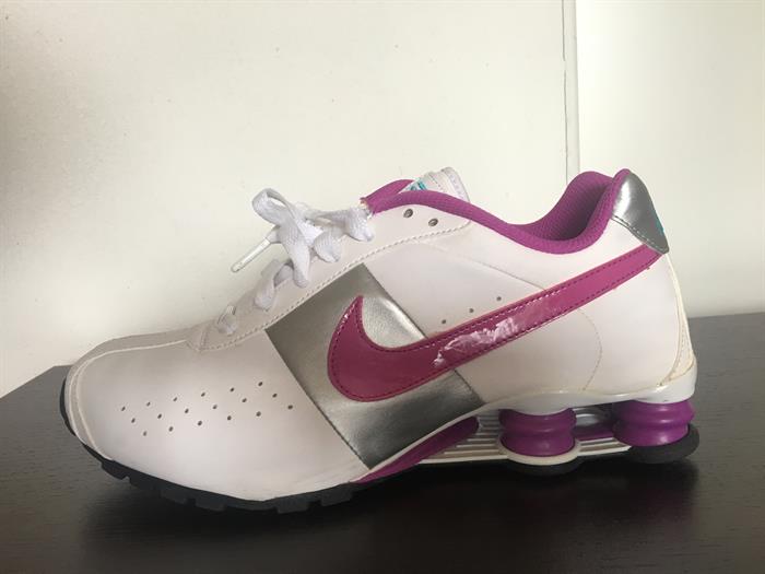 NIKE SHOX N.42 (27CM)