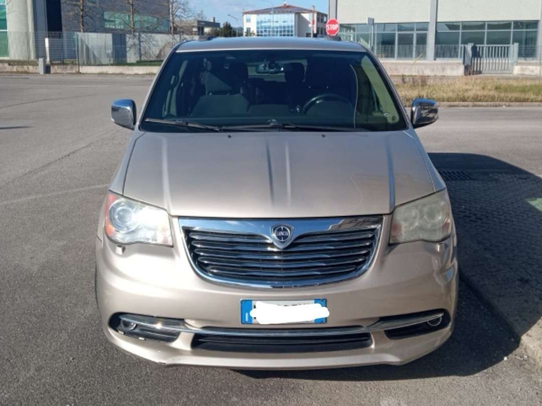 Lancia Voyager2.8L Platinum 177cv(178) auto E5+