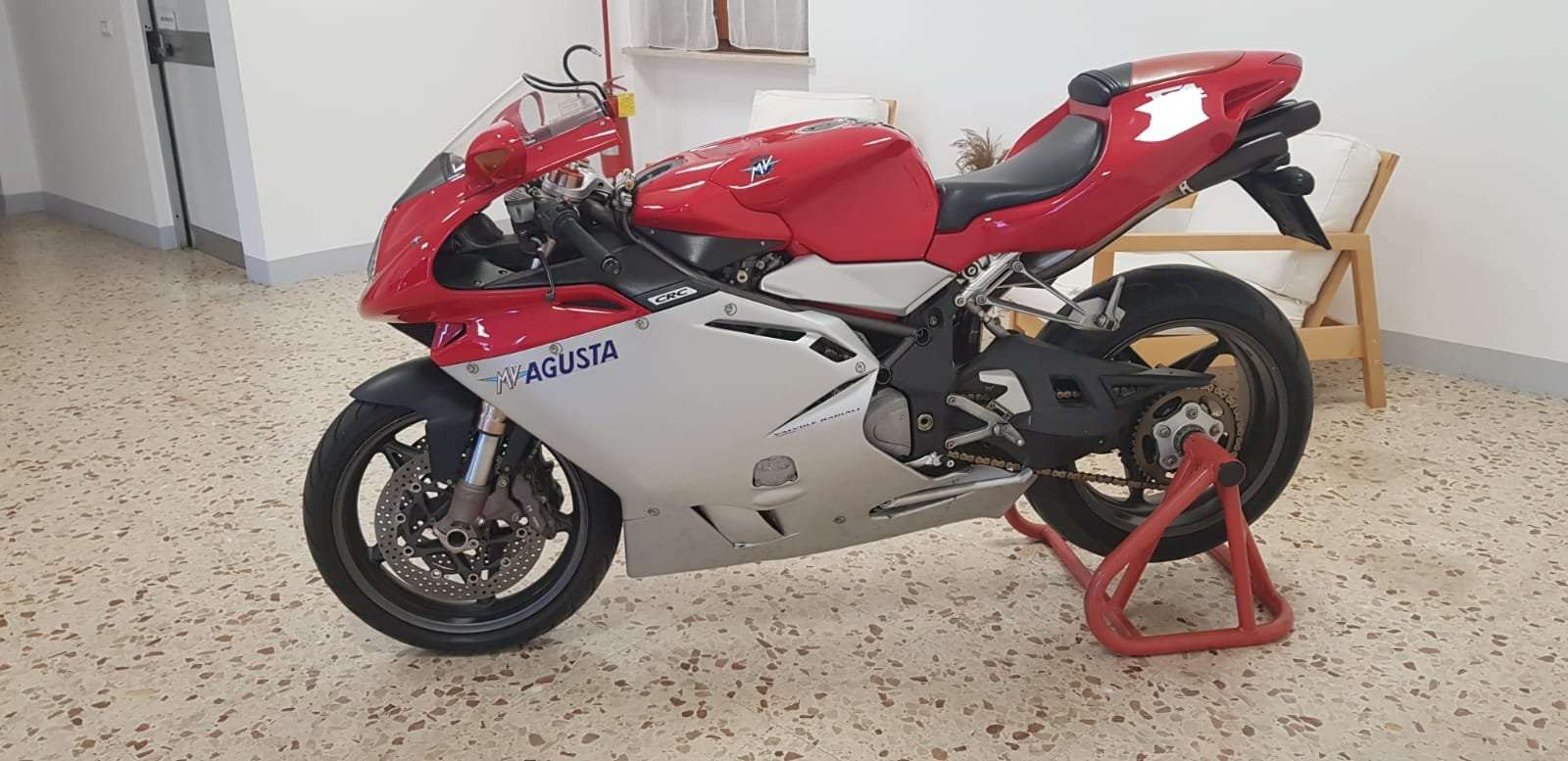 MV Agusta F4 750