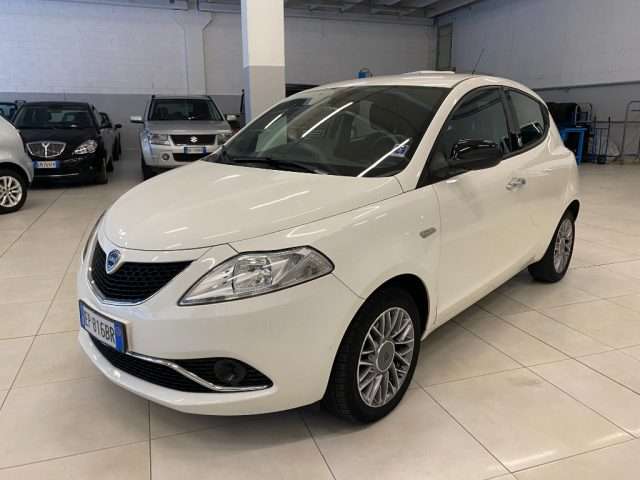 Lancia Ypsilon1.2 69 CV 5 porte GPL Ecochic Gold NEOPATENTATI