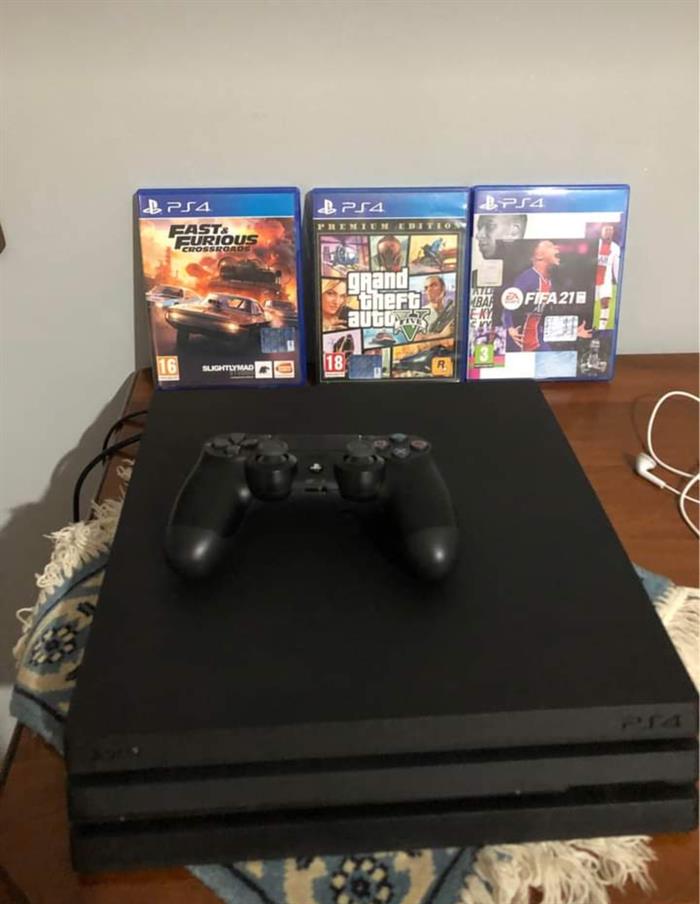 PS4 PRO 1 TB