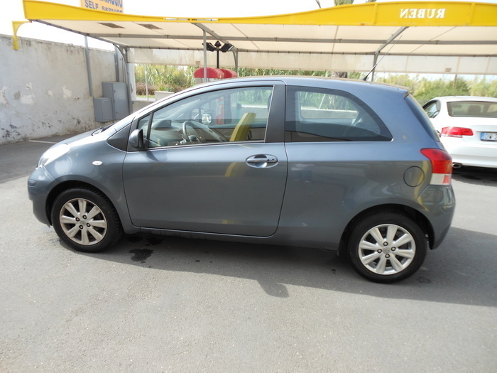 TOYOTA - YARIS - YARIS 1.3 3P. M-MT S - ANNO 2009