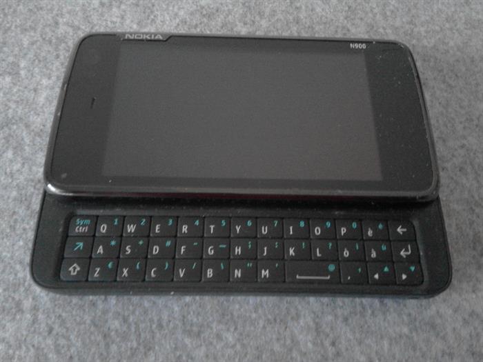 NOKIA N900