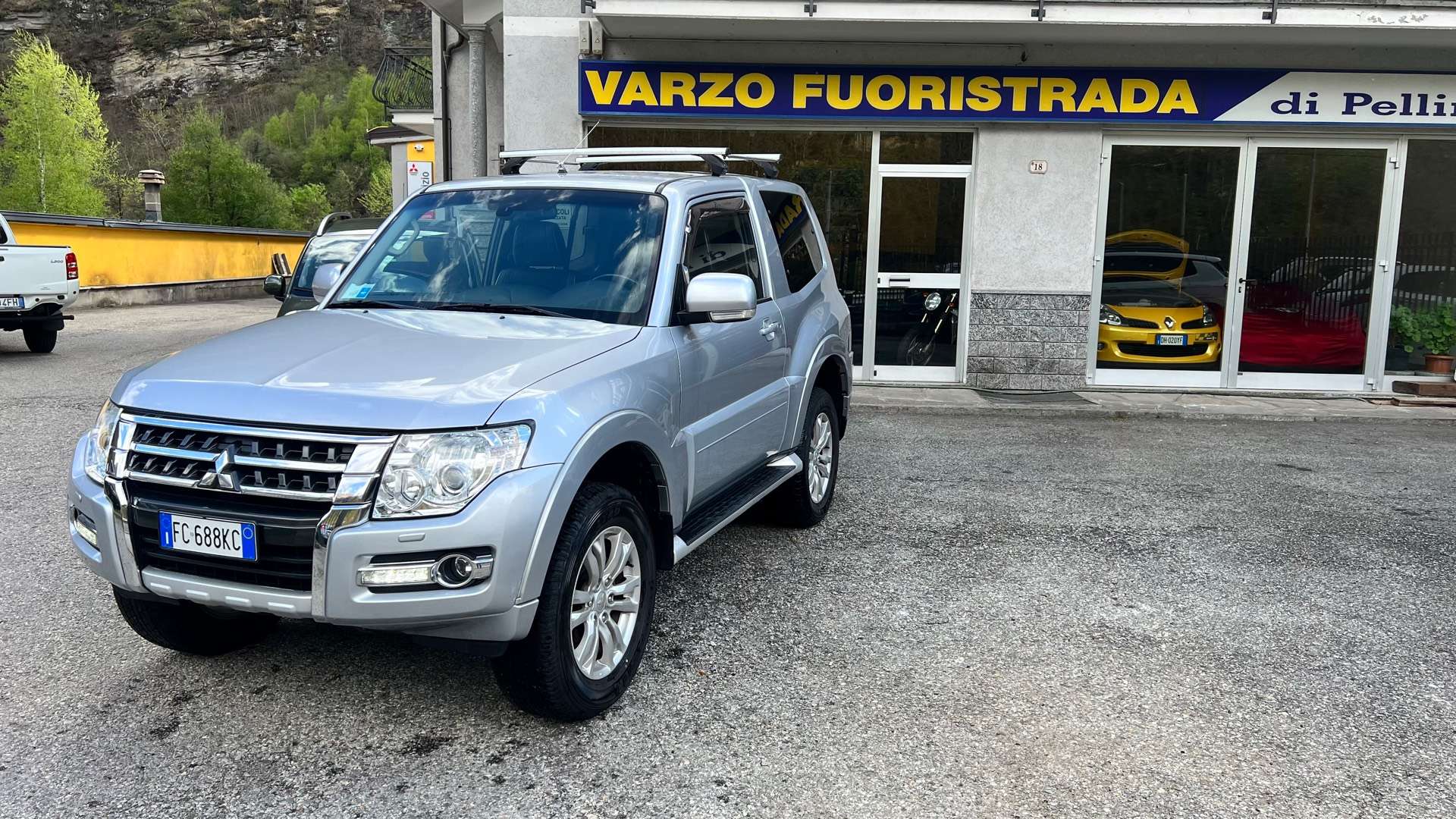 Mitsubishi PajeroPajero 3.2 Intense 200cv 3p Automatico