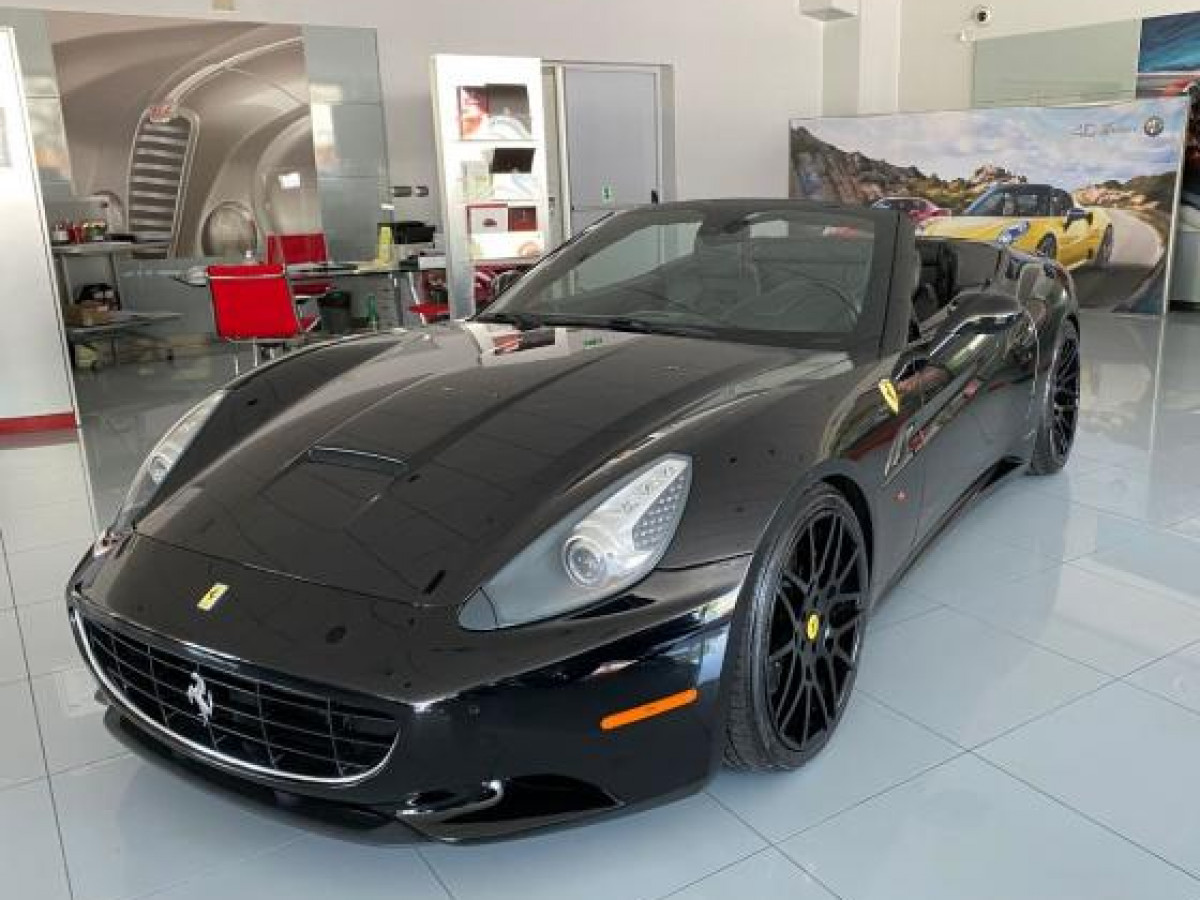 FERRARI California California DCT