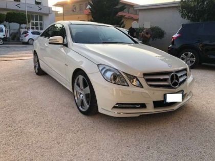 MERCEDES E 220 CDI Coupé BlueE. Avantgarde Panorama