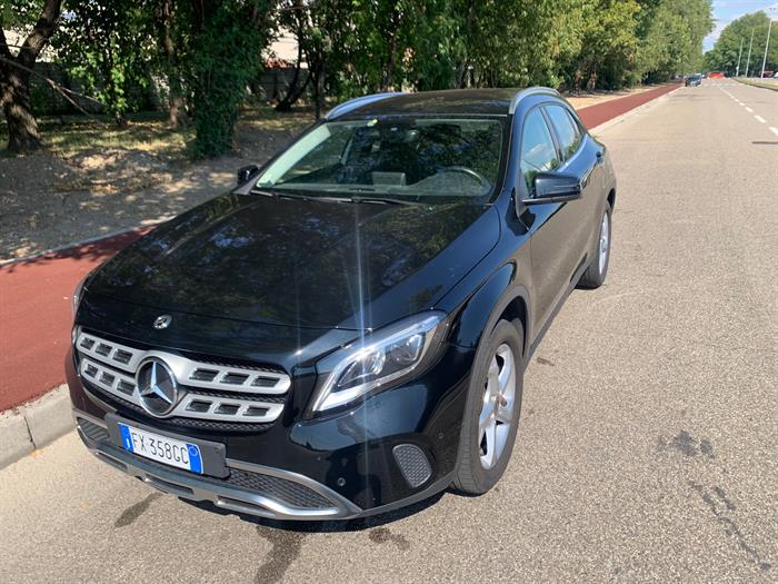 MERCEDES-BENZ GLA 200 AUTOMATIC - MILANO (MI)