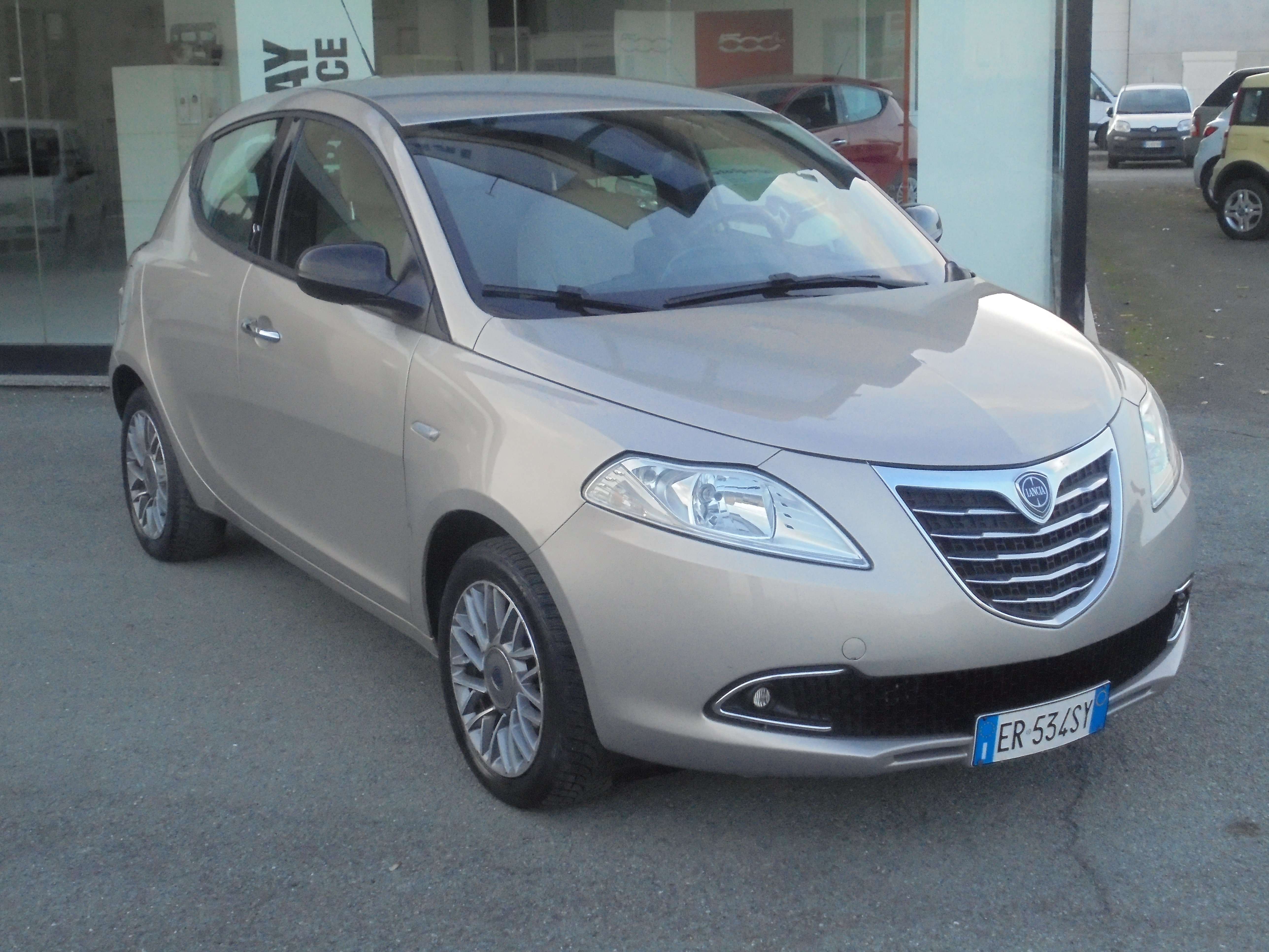 Lancia Ypsilon1.3 MJT 16V 95 CV 5 porte S&S  PLATINUM