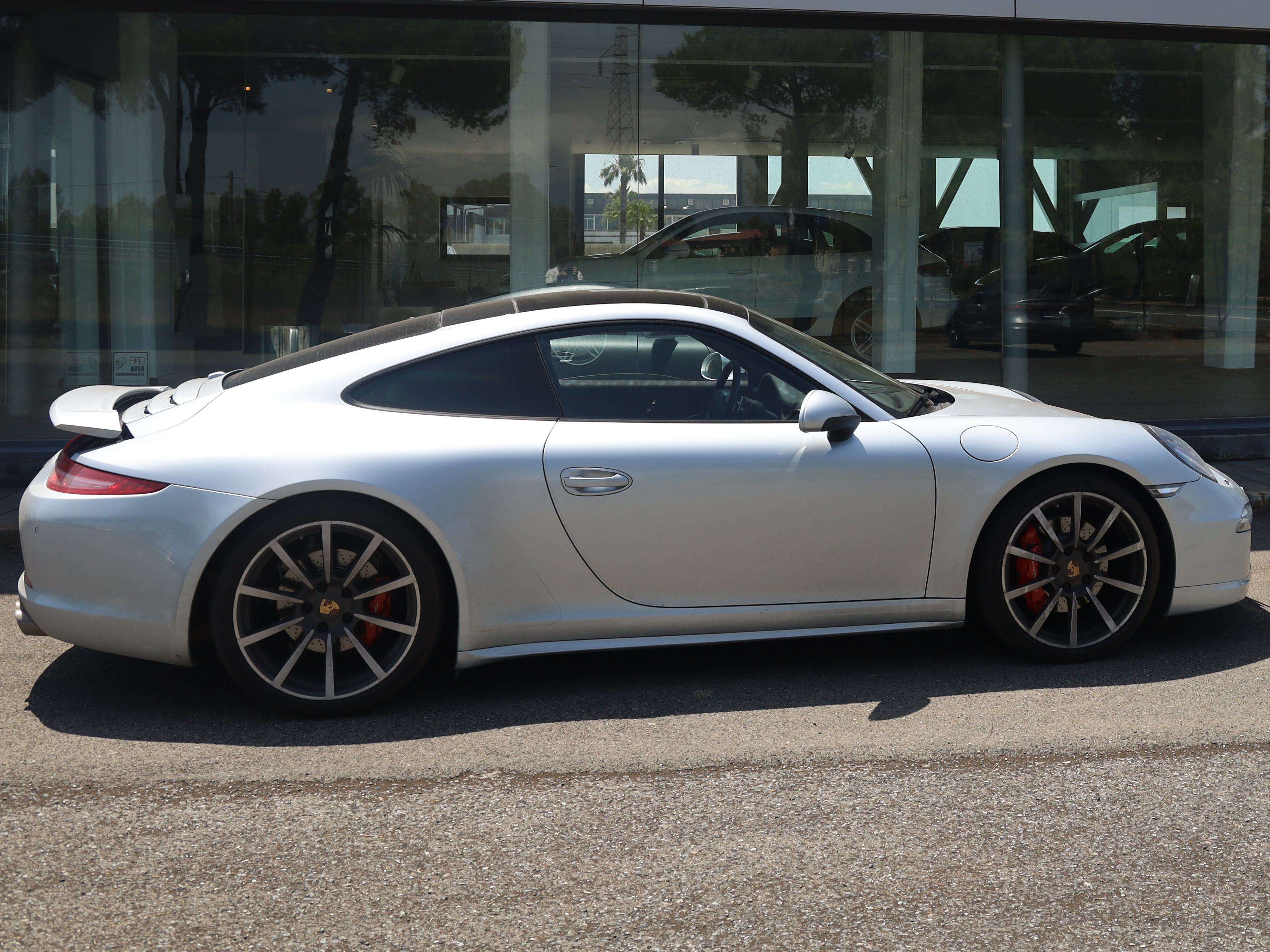 Porsche 911Coupe 3.8 Carrera 4S