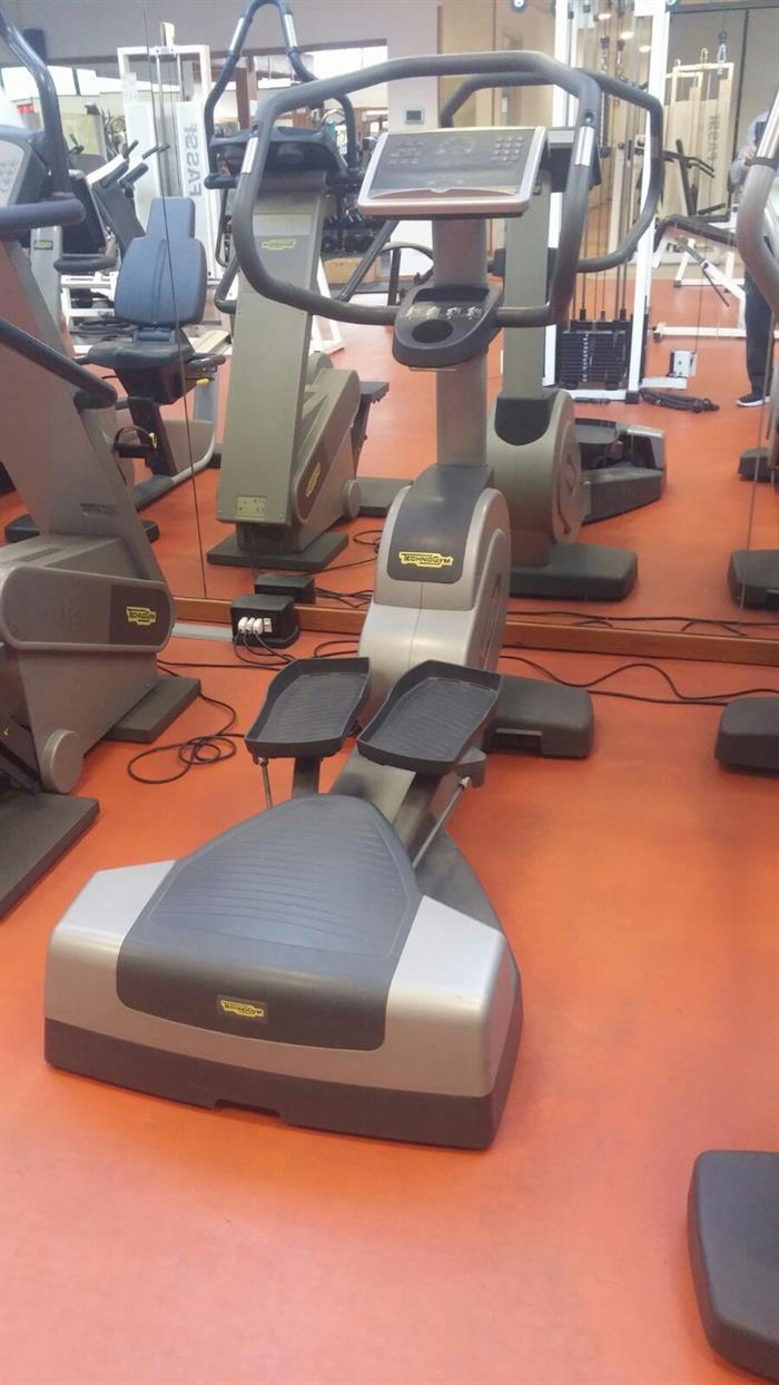 WAVE TECNOGYM EXC 700I