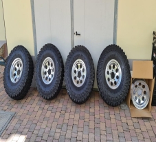 Gomme e cerchi Jeep CJ7