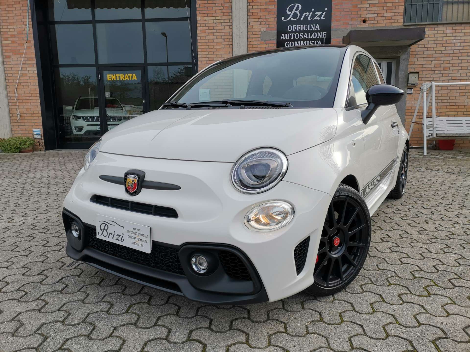 Abarth 5951.4 Turbo T-Jet 180 CV Esseesse Akrapovic