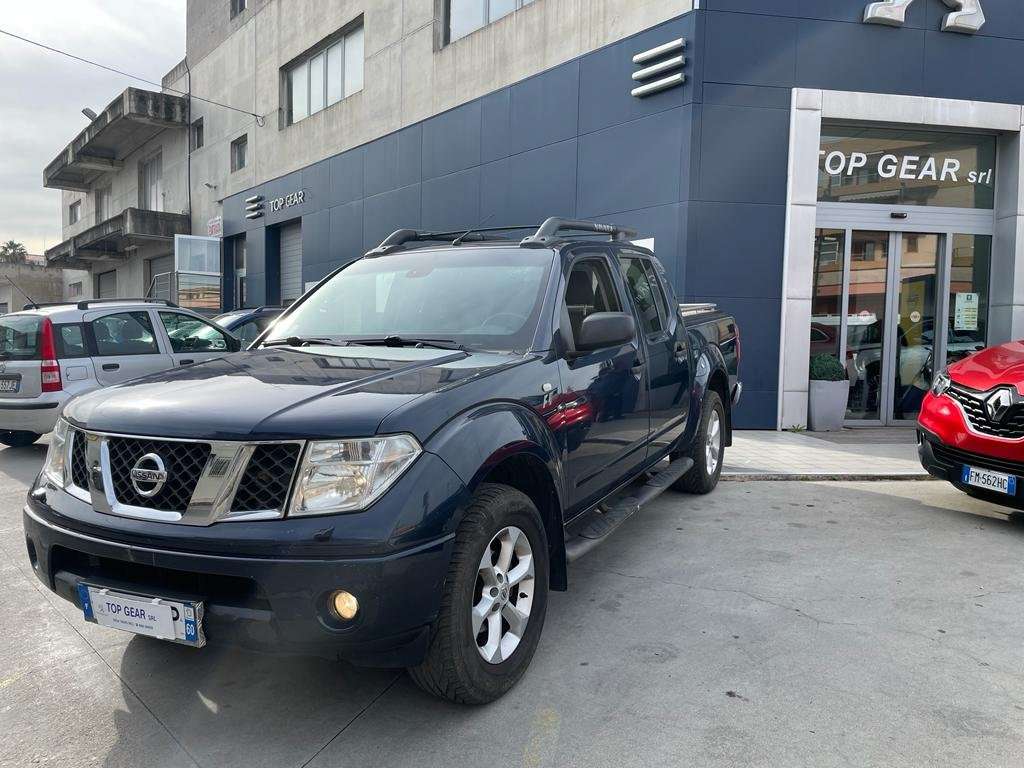 Nissan NavaraNavara d.cab 2.5 dci LE 174cv Automatica Autocarro