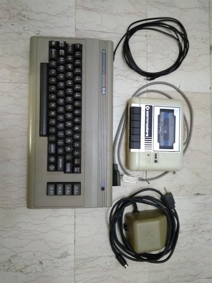 COMMODORE C64