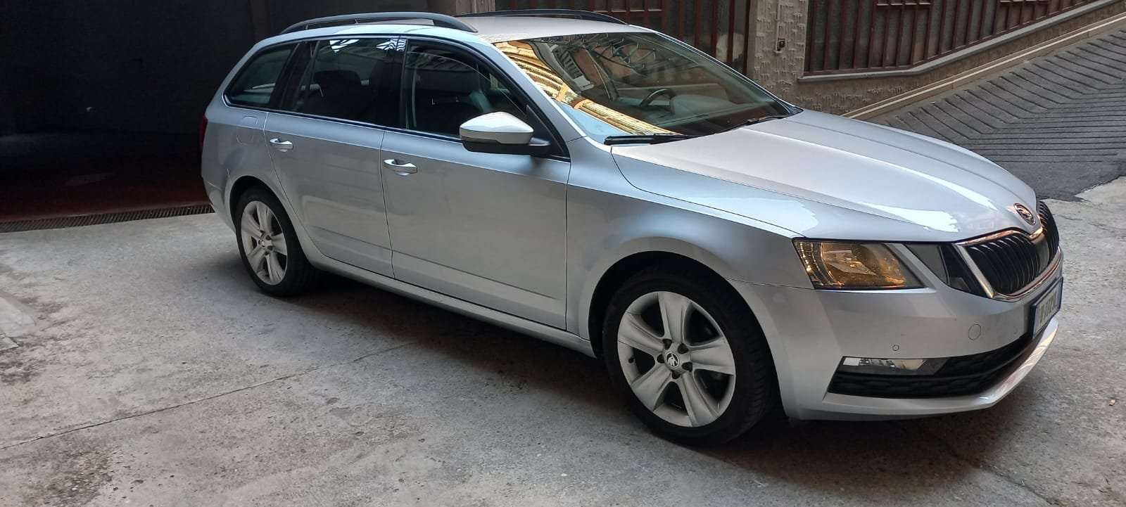 Skoda OctaviaOctavia Wagon 1.6 tdi Executive 115cv dsg