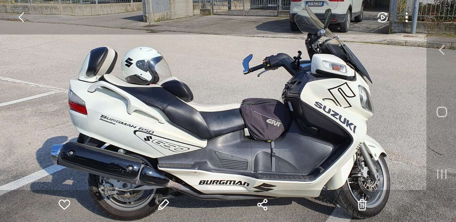 Suzuki Burgman 650