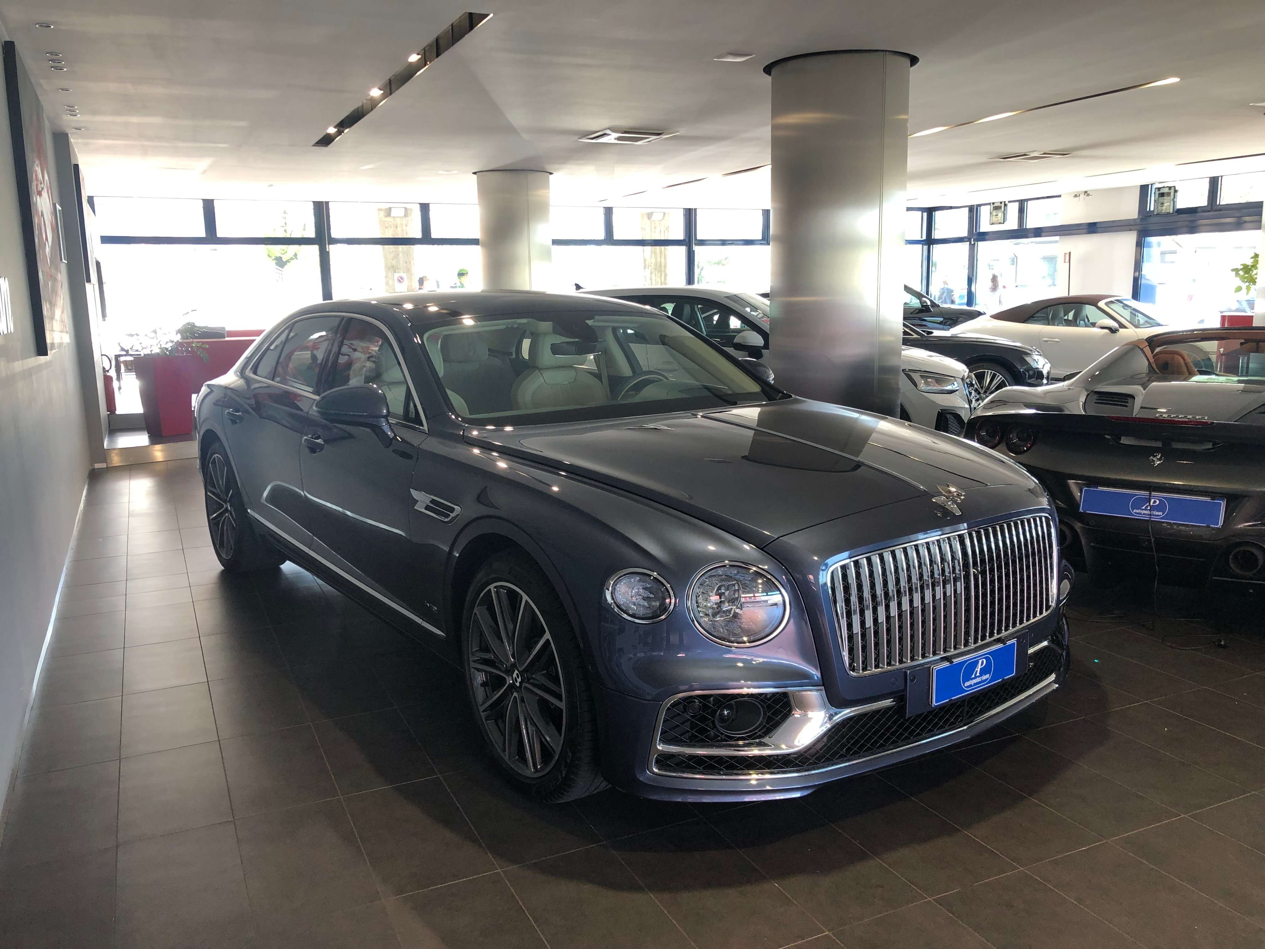 Bentley Flying SpurFlying Spur 6.0 W12 First Edition Bollo e Super 23