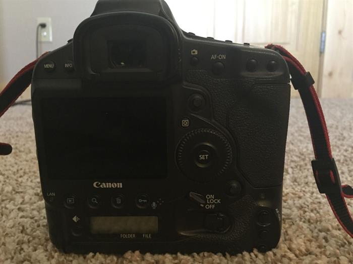 CANON 1DX DSLR