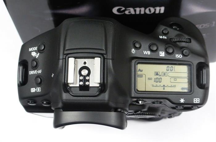 FOTOCAMERA REFLEX DIGITALE FULL FRAME PRO CANON EOS 1DX MARK II